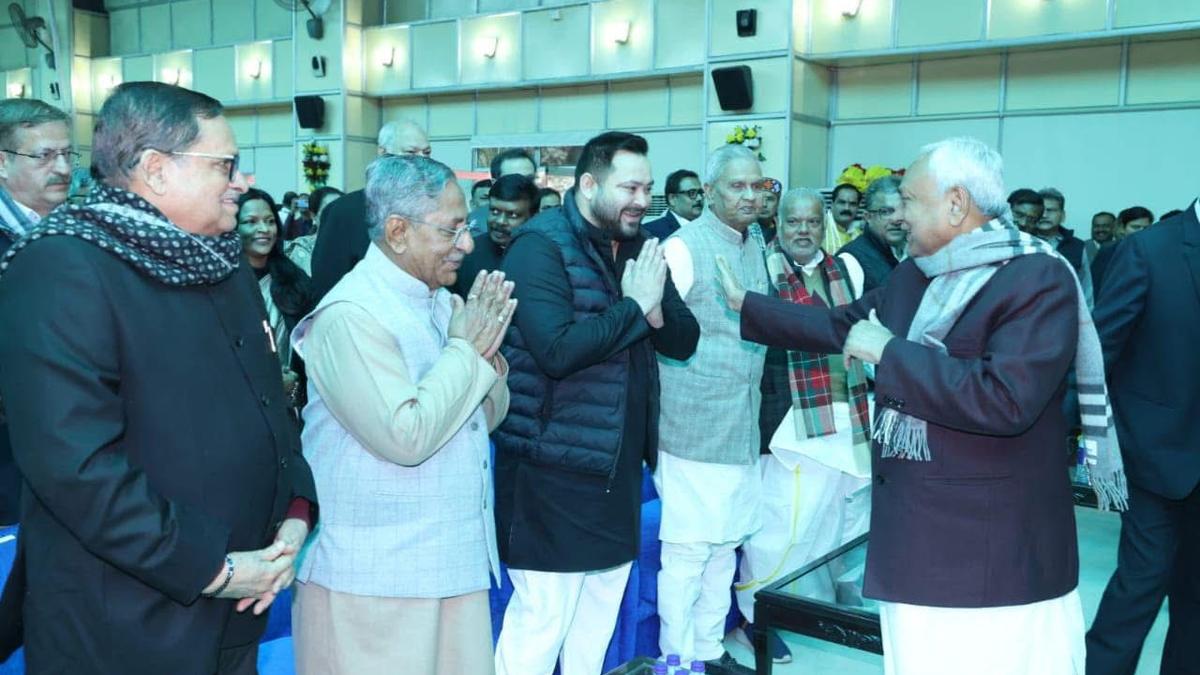 Nitish Kumar ignores Lalu’s fresh offer to join INDIA bloc - The Hindu